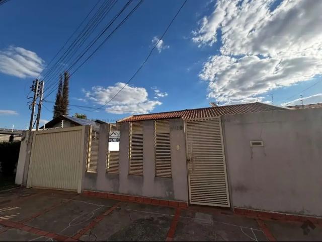 Casa / Sobrado para Venda em Campo Grande/MS Vila Célia 3 Quartos