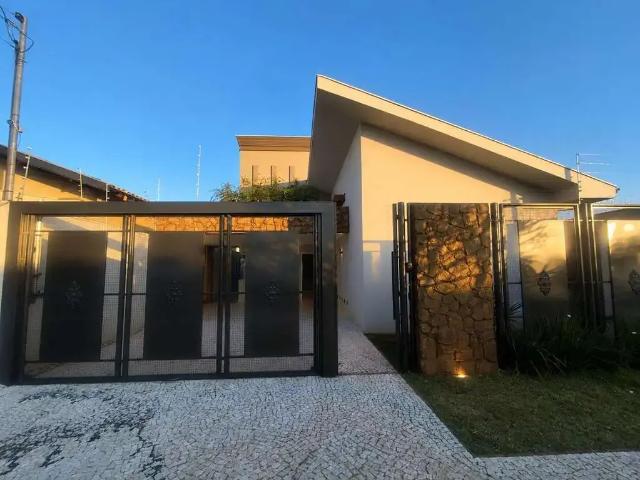 Casa / Sobrado para Venda em Campo Grande/MS Carandá Bosque 4 Quartos