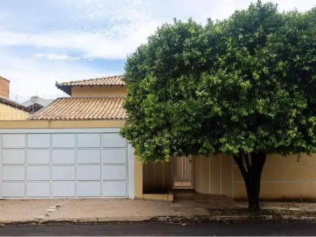 Casa / Sobrado para Venda em Campo Grande/MS Chácara Cachoeira 4 Quartos