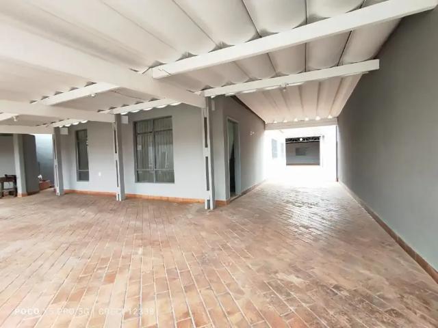 Casa / Sobrado para Venda em Campo Grande/MS Coopharádio 4 Quartos