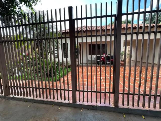 Casa / Sobrado para Venda em Campo Grande/MS Monte Castelo 4 Quartos