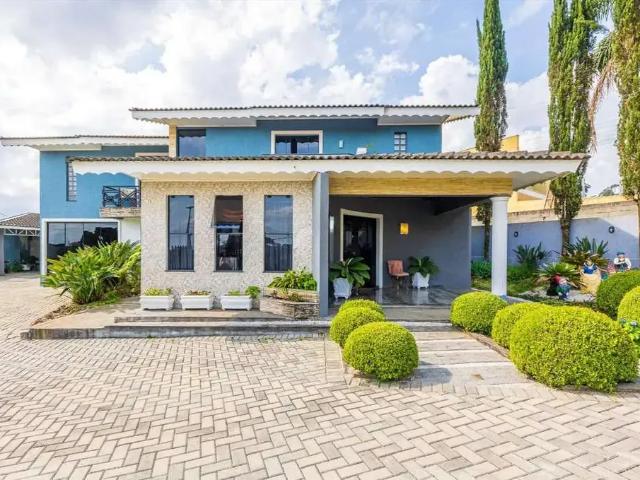 Casa / Sobrado para Venda em Campo Largo/PR Centro 4 Quartos