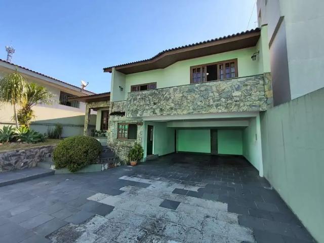 Casa / Sobrado para Venda em Campo Largo/PR Centro 4 Quartos