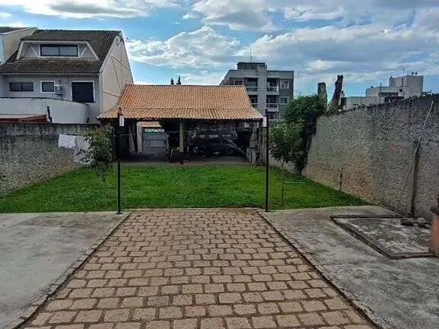 Casa / Sobrado para Venda em Campo Largo/PR Centro 3 Quartos