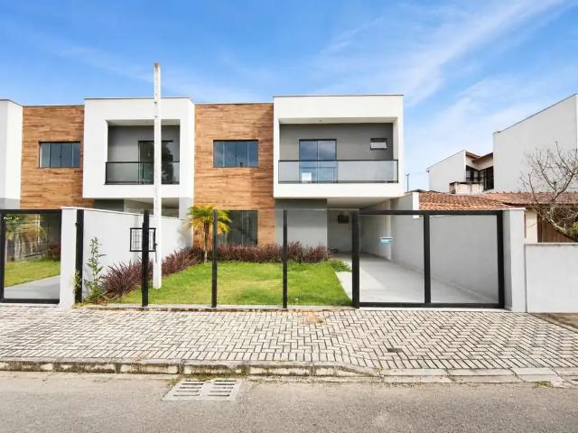 Casa / Sobrado para Venda em Campo Largo/PR Centro 3 Quartos