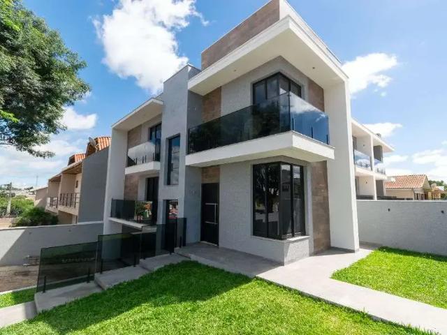 Casa / Sobrado para Venda em Campo Largo/PR Centro 3 Quartos