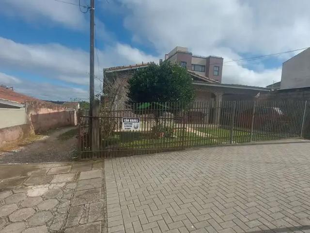 Casa / Sobrado para Venda em Campo Largo/PR Centro 3 Quartos