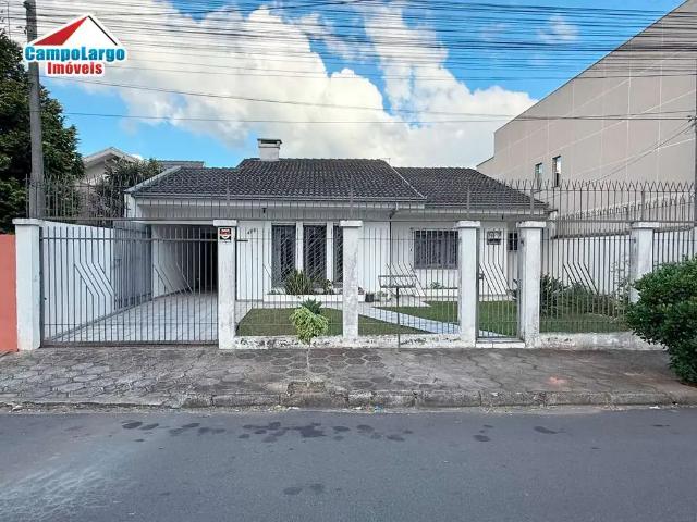 Casa / Sobrado para Venda em Campo Largo/PR Centro 3 Quartos