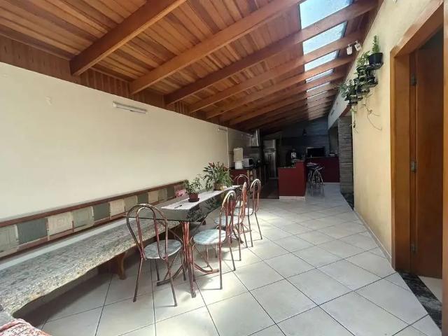 Casa / Sobrado para Venda em Campo Largo/PR Jardim São Vicente 4 Quartos