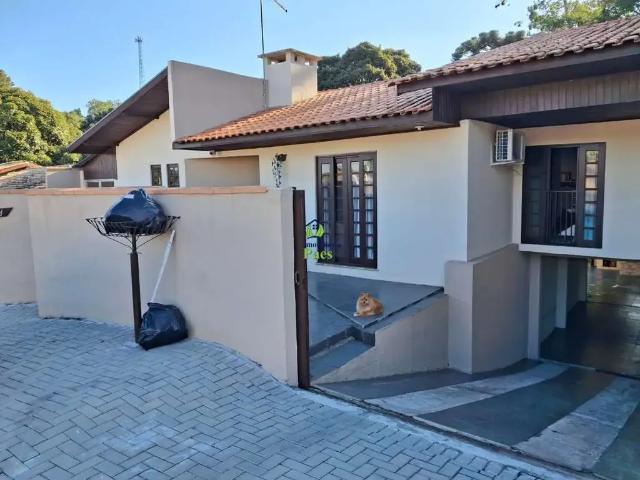 Casa / Sobrado para Venda em Campo Largo/PR Loteamento Santa Rita 4 Quartos
