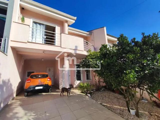 Casa / Sobrado para Venda em Campo Largo/PR Vila Bancária 3 Quartos