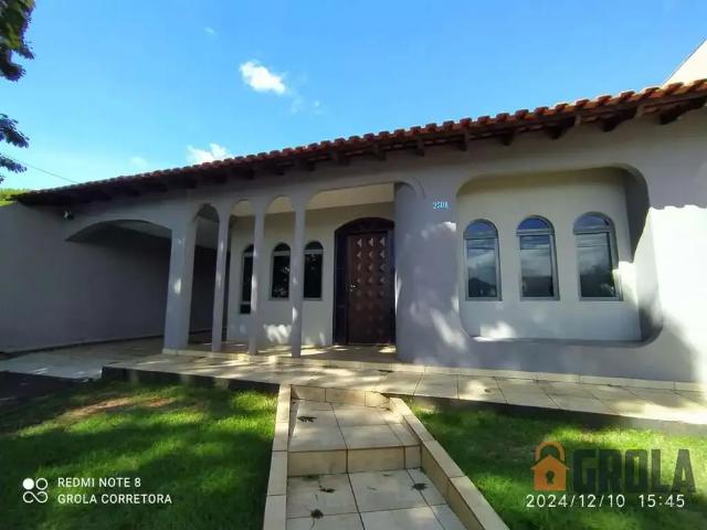 Casa / Sobrado para Venda em Campo Mourão/PR Jardim Ana Eliza 3 Quartos