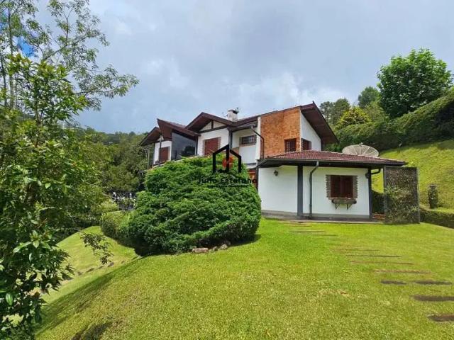Casa / Sobrado para Venda em Campos do Jordão/SP Capivari 4 Quartos