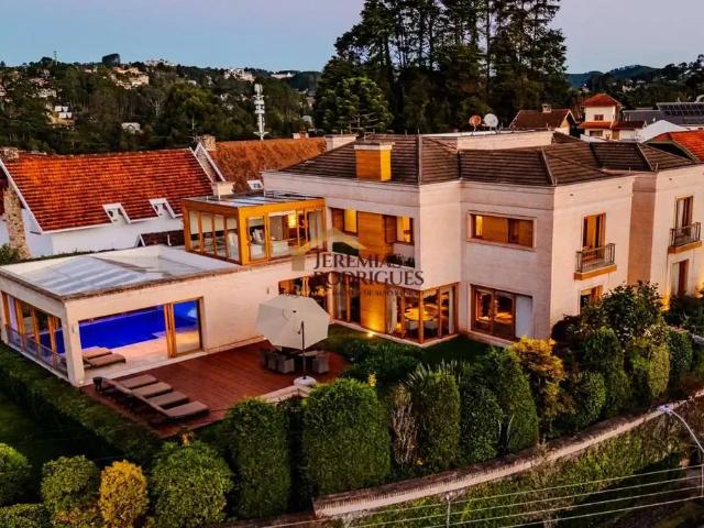 Casa / Sobrado para Venda em Campos do Jordão/SP Capivari 6 Quartos