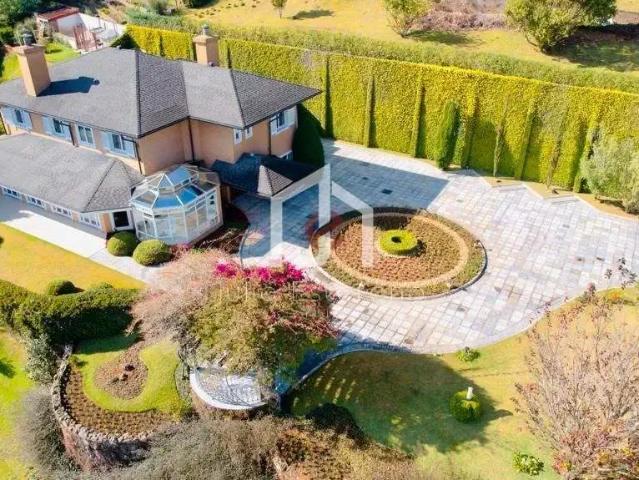 Casa / Sobrado para Venda em Campos do Jordão/SP Alto do Capivari 4 Quartos