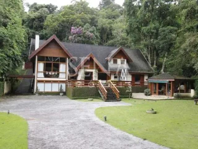 Casa / Sobrado para Venda em Campos do Jordão/SP Alto do Capivari 6 Quartos