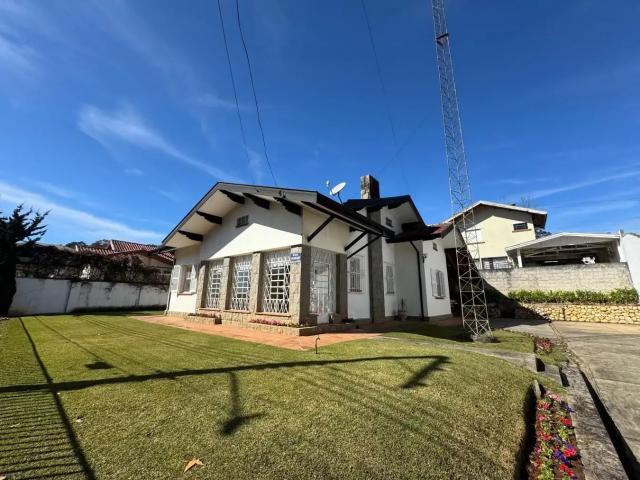 Casa / Sobrado para Venda em Campos do Jordão/SP Alto do Capivari 3 Quartos