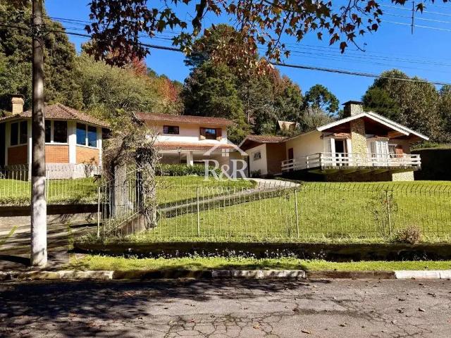Casa / Sobrado para Venda em Campos do Jordão/SP Alto do Capivari 3 Quartos