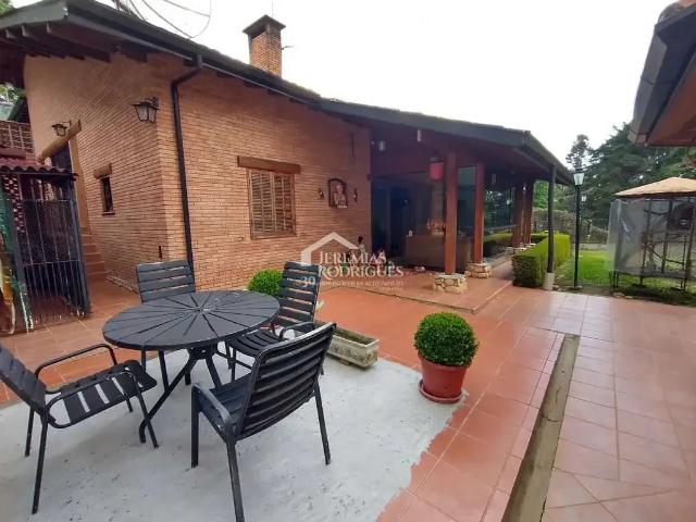 Casa / Sobrado para Venda em Campos do Jordão/SP Jardim Manancial 4 Quartos
