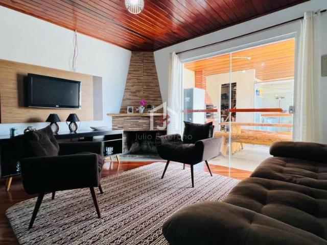 Casa / Sobrado para Venda em Campos do Jordão/SP Vila Britania 3 Quartos