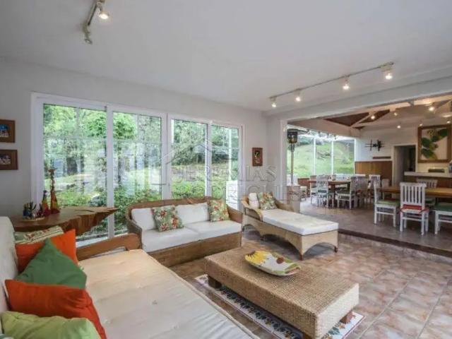 Casa / Sobrado para Venda em Campos do Jordão/SP Vila Capivari 5 Quartos