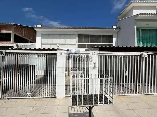 Casa / Sobrado para Venda em Campos dos Goytacazes/RJ Alphaville 2 Quartos