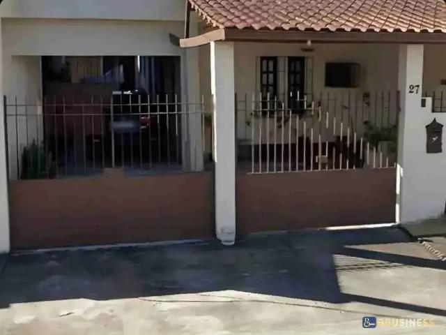 Casa / Sobrado para Venda em Campos dos Goytacazes/RJ Alphaville 2 Quartos