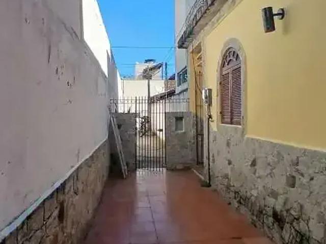 Casa / Sobrado para Venda em Campos dos Goytacazes/RJ Centro 2 Quartos