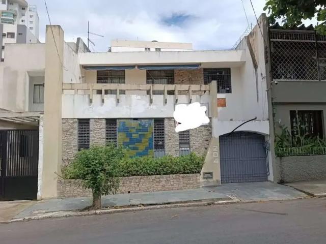 Casa / Sobrado para Venda em Campos dos Goytacazes/RJ Centro 4 Quartos