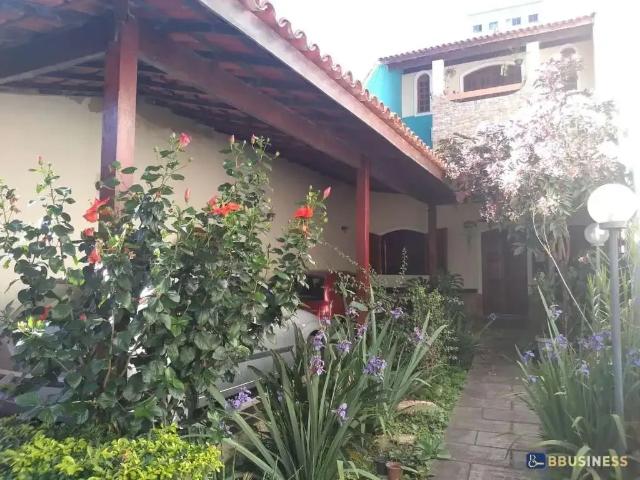 Casa / Sobrado para Venda em Campos dos Goytacazes/RJ Centro 4 Quartos