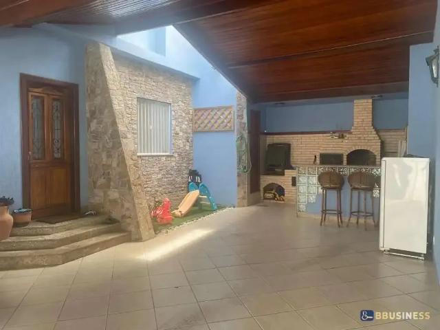Casa / Sobrado para Venda em Campos dos Goytacazes/RJ Centro 4 Quartos