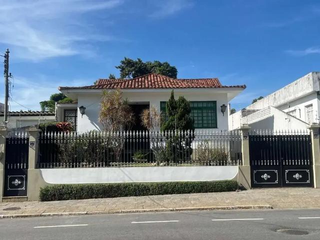 Casa / Sobrado para Venda em Campos dos Goytacazes/RJ Centro 4 Quartos