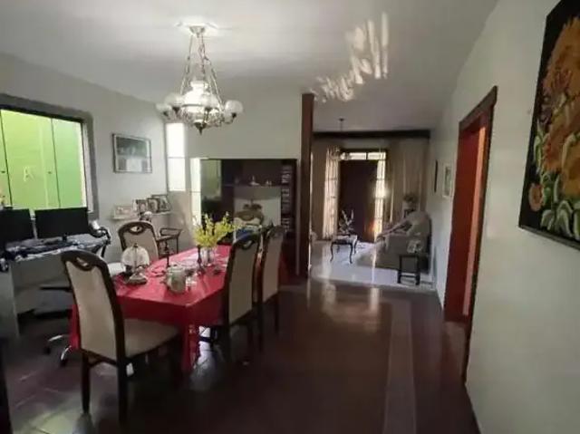 Casa / Sobrado para Venda em Campos dos Goytacazes/RJ Centro 5 Quartos