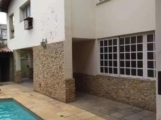 Casa / Sobrado para Venda em Campos dos Goytacazes/RJ Centro 5 Quartos
