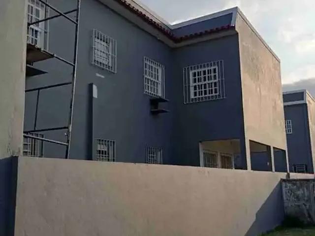 Casa / Sobrado para Venda em Campos dos Goytacazes/RJ Parque Corrientes 4 Quartos