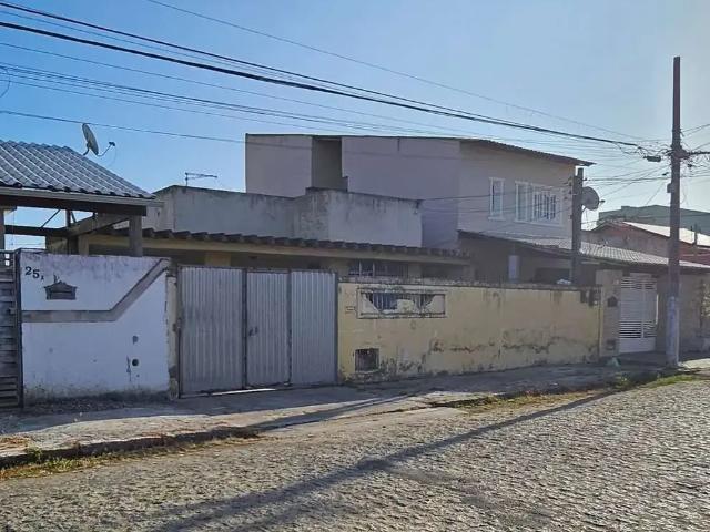 Casa / Sobrado para Venda em Campos dos Goytacazes/RJ Parque Califórnia 3 Quartos