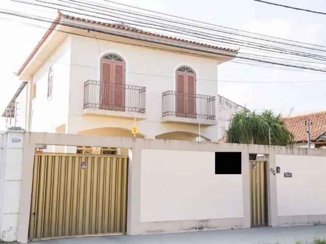 Casa / Sobrado para Venda em Campos dos Goytacazes/RJ Parque Turf Club 1 Quartos