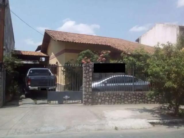 Casa / Sobrado para Venda em Campos dos Goytacazes/RJ Parque Turf Club 1 Quartos