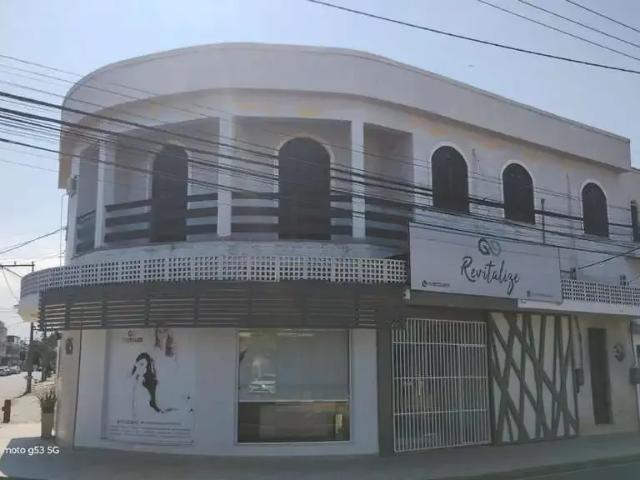 Casa / Sobrado para Venda em Campos dos Goytacazes/RJ Parque Turf Club 4 Quartos