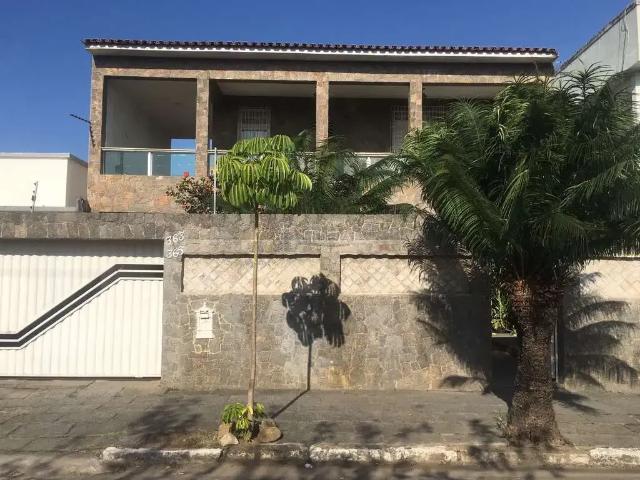 Casa / Sobrado para Venda em Campos dos Goytacazes/RJ Parque Turf Club 5 Quartos