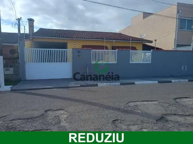 Casa / Sobrado para Venda em Cananéia/SP Rocio 3 Quartos