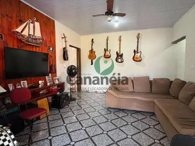 Casa / Sobrado para Venda em Cananéia/SP Vila São João Batista 2 Quartos