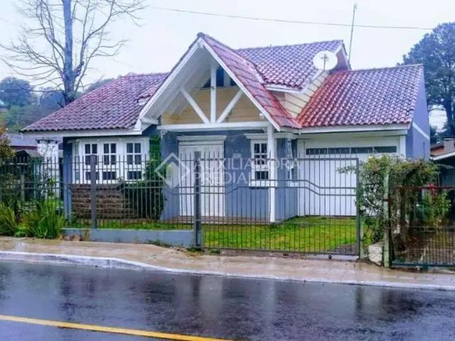 Casa / Sobrado para Venda em Canela/RS Centro 3 Quartos