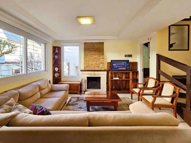 Casa / Sobrado para Venda em Canela/RS Centro 3 Quartos
