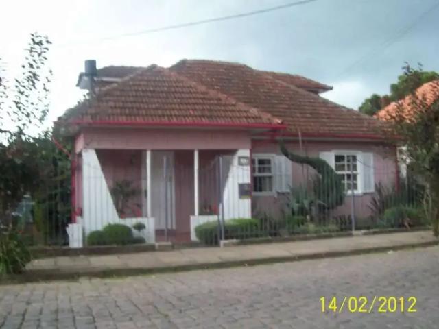 Casa / Sobrado para Venda em Canela/RS Centro 4 Quartos