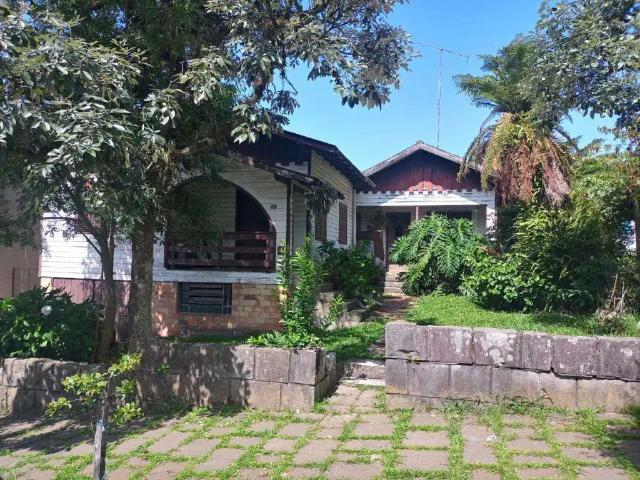 Casa / Sobrado para Venda em Canela/RS Centro 4 Quartos