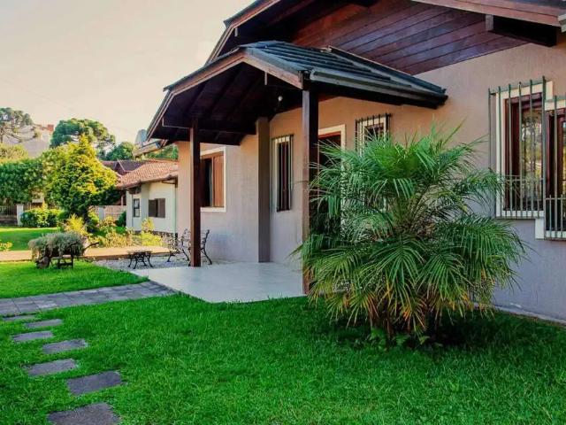Casa / Sobrado para Venda em Canela/RS Centro 4 Quartos
