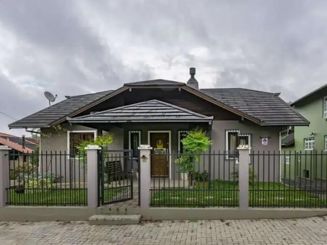 Casa / Sobrado para Venda em Canela/RS Centro 5 Quartos
