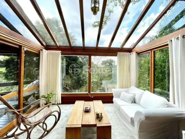 Casa / Sobrado para Venda em Canela/RS Suzana 4 Quartos