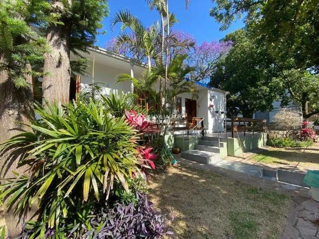 Casa / Sobrado para Venda em Canoas/RS Centro 3 Quartos